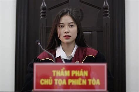 Quỳnh Giang Nữ kiểm sát viên xinh đẹp tài giỏi vướng tin đồn lộ video