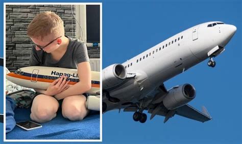 Boeing 737 Fan Sexually Attracted To Planes Gets Physical With Models Weird News Uk