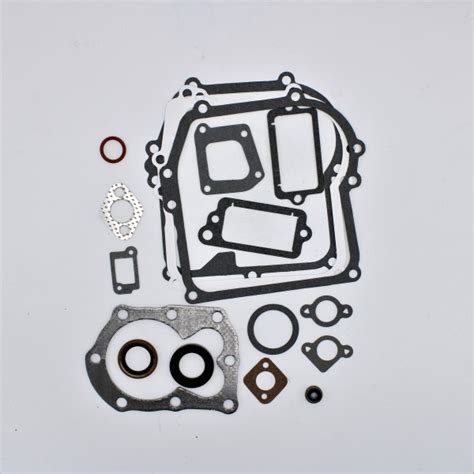 Briggs And Stratton Engine Gasket Set 590777 Countax Tractor Spares