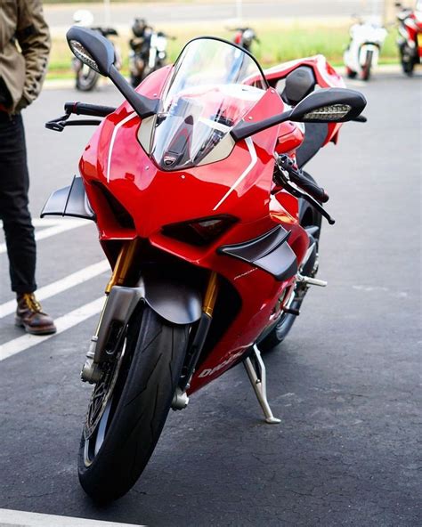 Pin By Gerardo Martinez On Guardado R Pido Ducati Motorcycles Sports