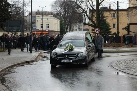 Oto pogrzeb Krzysztofa Respondka ZDJĘCIA Znane osobistości pożegnały