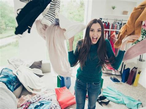 Cómo ordenar un clóset sin puertas fácil rápido y sin gastar