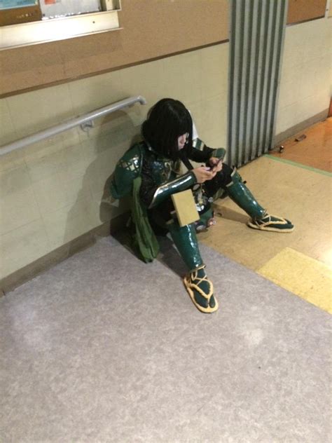 浅瀬 on Twitter RT octa4649 レイヤーさんはコスプレの時のオフショットを晒して下さい