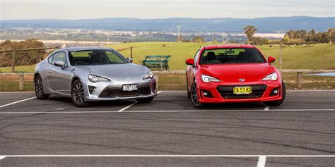 2017 Subaru BRZ V Toyota 86 GT Comparison Photos