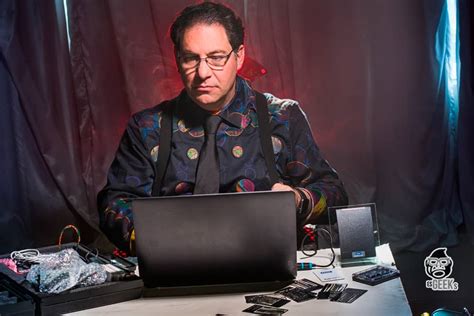 Muere Kevin Mitnick el hacker más famoso del mundo e icono de una