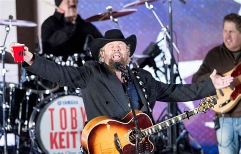 Muere a los 62 años Toby Keith reconocido artista de música country