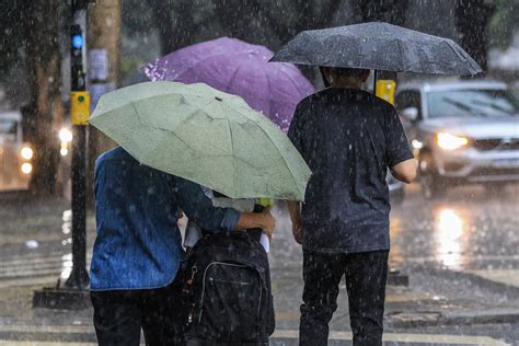 BH e mais 486 cidades mineiras estão em alerta de chuvas intensas nas