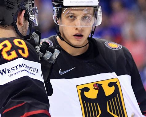 Ex NHL Stürmer Kahun verlängert bis 2027 in Bern