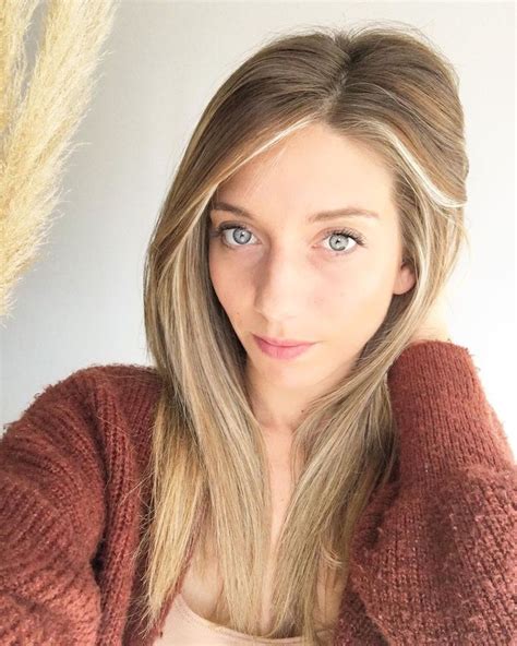 Selfie Blonde Woman Enjoy Hapiness Lovemylife Chance Selfie Blueeyes