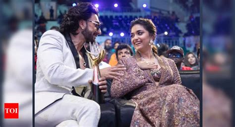 Keerthy Suresh Sends Birthday Wishes To Ranveer Singh Malayalam Movie
