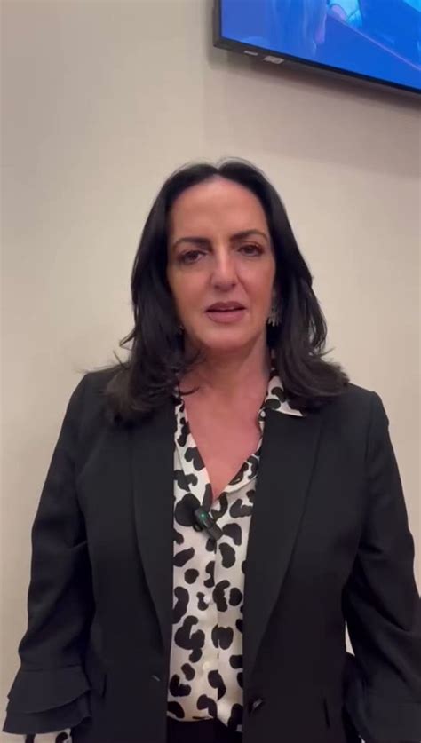 María Fernanda Cabal on Twitter ATENCIÓNDerrotamos el artículo 8