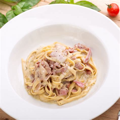 Recette Véritable recette des tagliatelles à la carbonara facile rapide