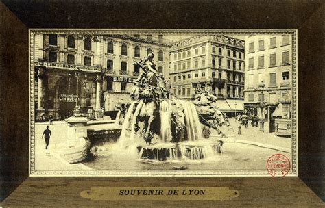 Photographes en Rhône Alpes Souvenir de Lyon La Fontaine Bartholdi