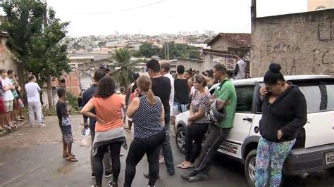 Corpo de jovem morto durante operação da PM é enterrado em Cariacica