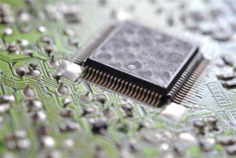 How Does A Microchip Work Techwalla