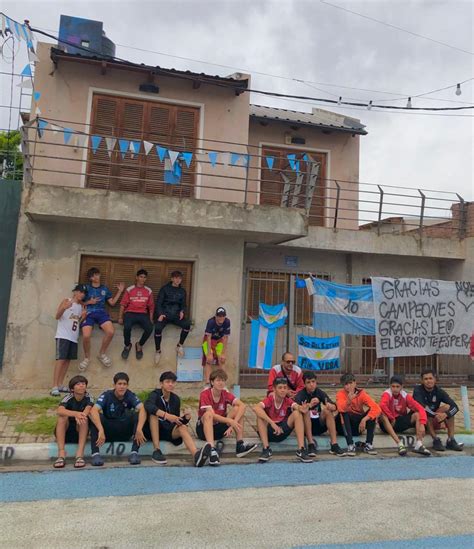 Deportivo Esperanza visitó el barrio donde nació Messi en Rosario