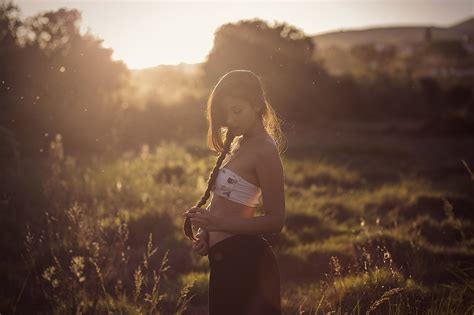 Wallpaper Sunlight Women Outdoors Sunset Nature Grass Field