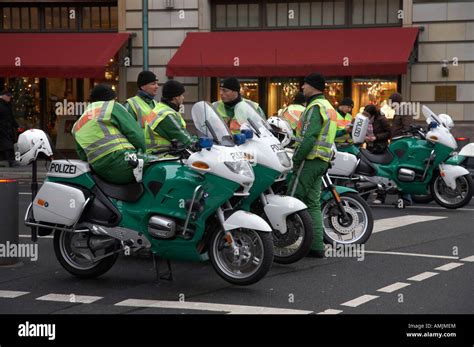 German officer police Fotos und Bildmaterial in hoher Auflösung Alamy
