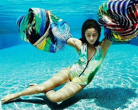 Alia Bhatts Sizzling Underwater Photoshoot In Bikini Sets The Internet On Fire