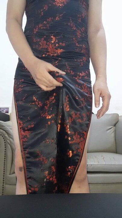 Sperme Avec Une Robe Chinoise En Satin Noir Xhamster