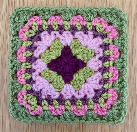 Primrose Granny Square The Crochet SwirlThe Crochet Swirl