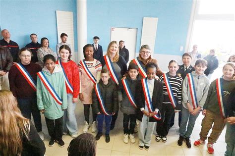 La Ferté Gaucher les élus du conseil municipal des jeunes ont reçu