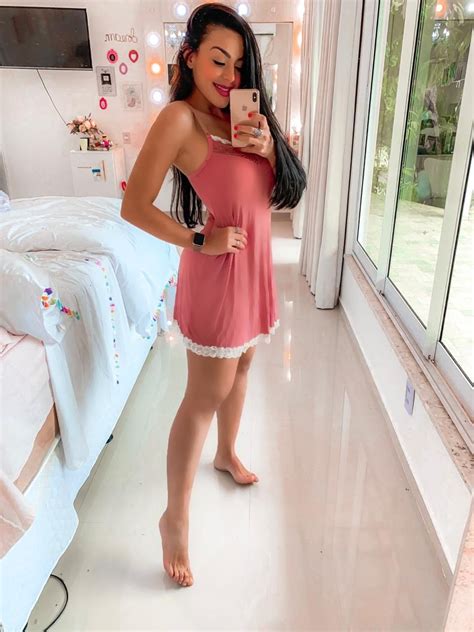 Alinne Vie look tumblr usando lingerie Ritati Moda Íntima por