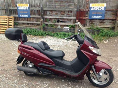 Suzuki AN 250 W Burgman 1998 Red Topbox 12 Months M O T Scooter