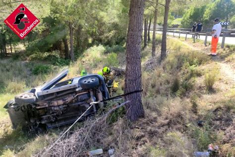 Un Conductor Muere Tras Salirse Su Todoterreno De La Carretera De Altea