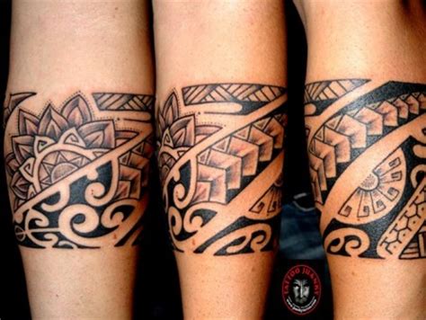 Tatuaje de un brazalete maorí Tatuajes de Brazaletes