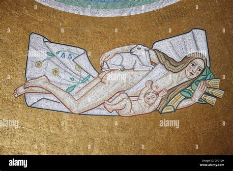 Deckendarstellung fotografías e imágenes de alta resolución Alamy