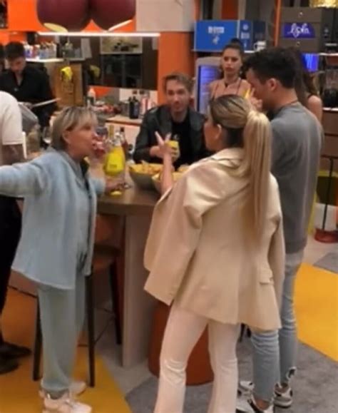 GF Vip Oriana Marzoli Accusata Di Aver Bestemmiato