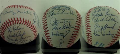 Coach S Corner 1988 New York Yankees Team Signed Official AL Baseball