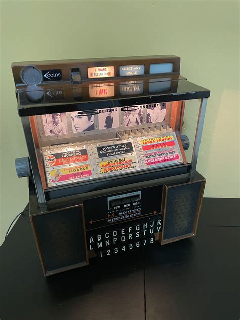 See 20 Vintage Jukeboxes Including Classic Rock Ola Wurlitzer Machines
