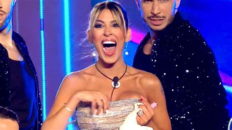 Oriana Marzoli Cambia Look Dopo Il Grande Fratello Vip E Fa Impazzire I Fan