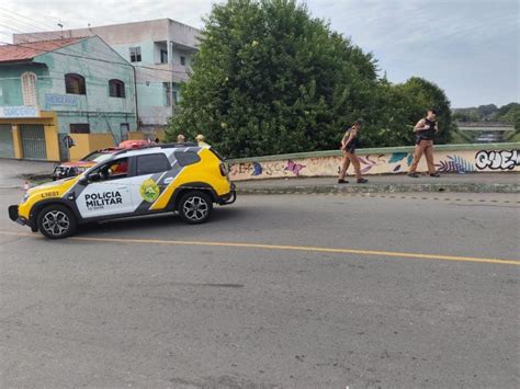 Mulher sinais de espancamento é encontrada morta em rio de Curitiba