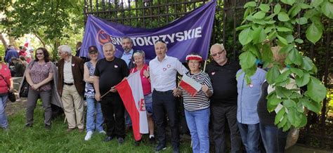 Kilkaset tysięcy ludzi na Marszu 4 Czerwca w Warszawie 03 TKN24
