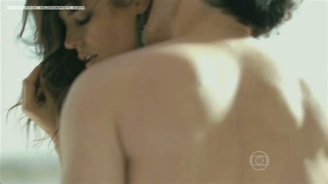 Paolla Oliveira nua pelada na minissérie Felizes Para Sempre AENUDES