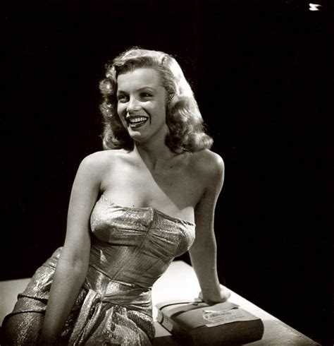 Marilyn 1947 Shorpy Old Photos Framed Prints