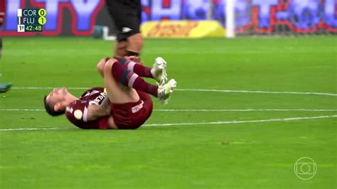 Vídeo Aos 42 min do 1º tempo cartão amarelo de Ramiro do Corinthians