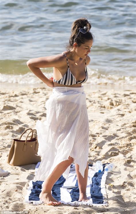 Neighbours Star Olympia Valance Flaunts Her Curves In A Cheeky Bikini