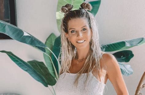 Jessica Thivenin Elle Montre Des Images Post Accouchement Ses