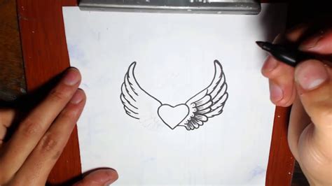 Como Dibujar Un Corazn Con Alas De Angel A Lapiz Paso A