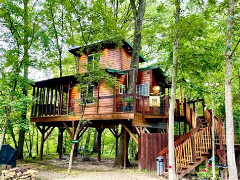 This Gorgeous Adult Only Tree House Is Located On 32 Acres Of Wooded Wilderness Mainstream