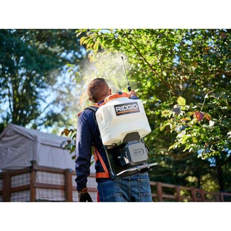 RIDGID R01501BVNM 18 Volt Cordless Battery 4 Gal Backpack Chemical