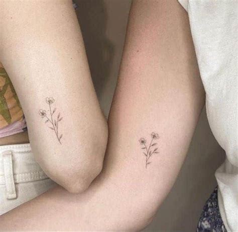 Ideas De Tatuajes Para Amigas Elegantes Y Minimalistas Chest