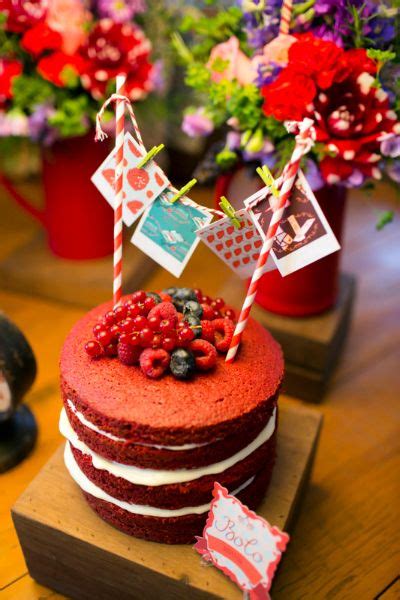 Naked Cake para festa infantil 20 inspirações fofas Baú de Menino
