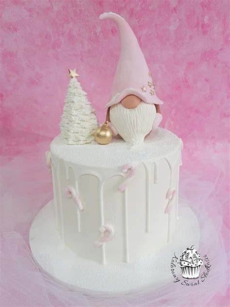 Pin By Britney Szekley On Sweets Treats Christmas Cake Designs