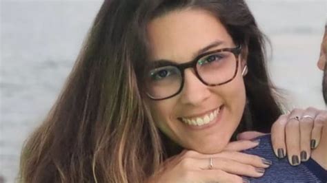 Narradora da Globo Renata Silveira é casada e já tem um filho enorme