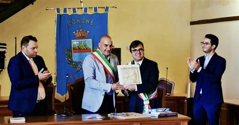 La Clericalata Della Settimana 29 Due Comuni Firmano Un Patto Di